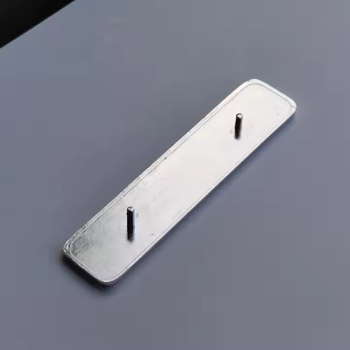 China Customized Etching Raised Logo Zinc Alloy Tag Come with Two ...