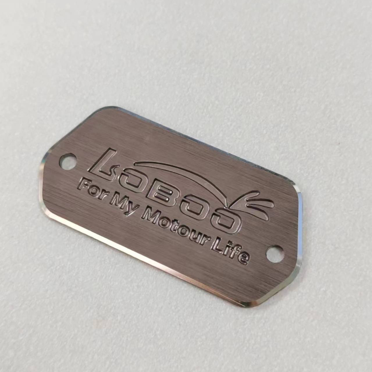 China China Fashion Metal Brand Logo Engraved Label Anodized Aluminum ...